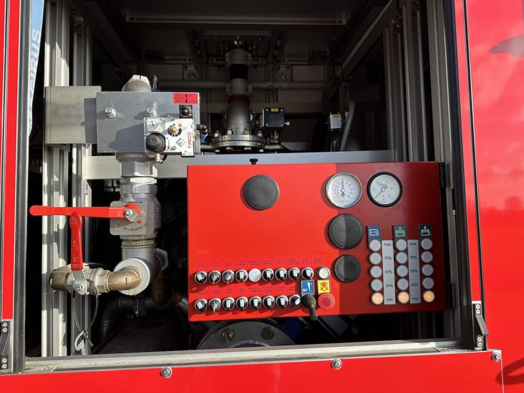 New IVECO ML150E28 4x4 Fire Truck 4000 Liter water + 500 liter Foam | STP